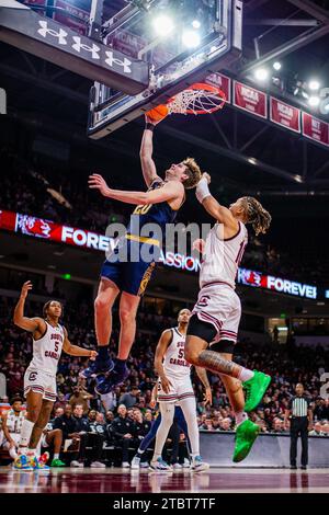 November 28, 2023: Notre Dame Fighting Irish guard Logan Imes (2 ...