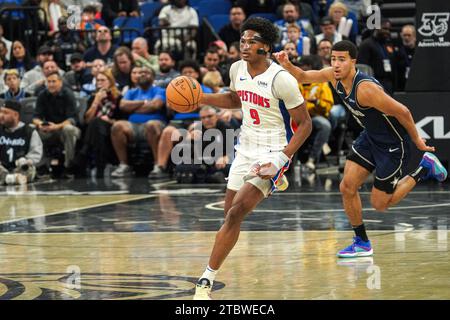 Detroit Pistons forward Ausar Thompson (9) dunks against the Denver ...