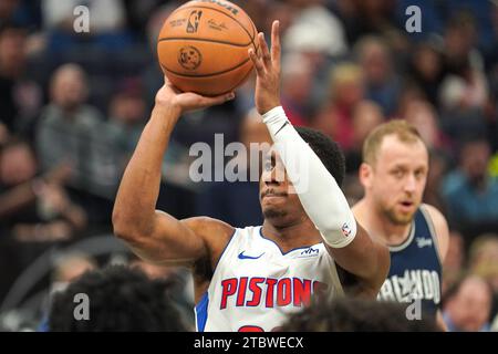 Detroit Pistons' Jaden Ivey shoots during the first half of an NBA ...