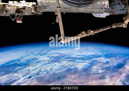 Moonrise over Planet Earth. Digital enhancement of an image by NASA ...