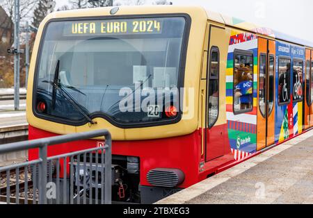 Class 481 train of the Berlin S-Bahn, a rapid transit railway system in ...