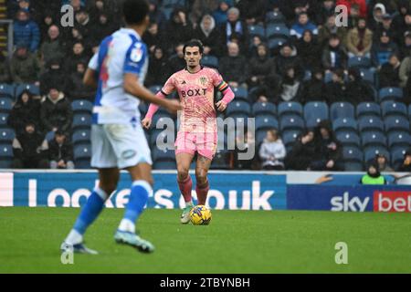 Pascal Struijk of Leeds United controls the ball during the Premier ...