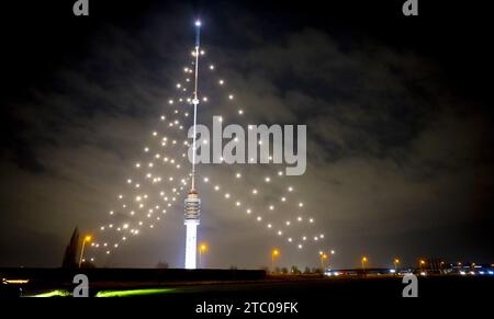 IJSSELSTEIN - The lights in the 'largest Christmas tree in the ...
