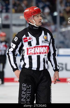 Muenchen, Deutschland. 08th Dec, 2023. Dominik Bittner (EHC Red Bull ...