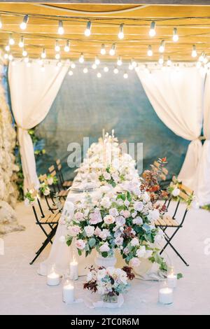 Romantic lighted candles close up Stock Photo - Alamy