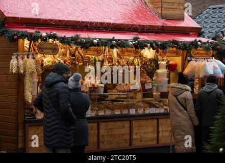Christmas market stall, Broadgate, Coventry, UK Stock Photo - Alamy