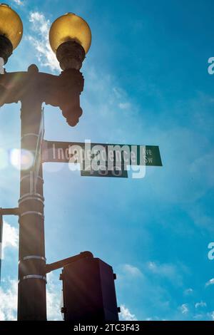 Street Sign to Independence Stock Photo - Alamy