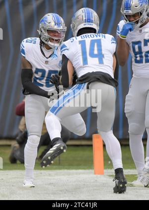 Detroit Lions running back Jahmyr Gibbs (0) celebrates with teammates ...