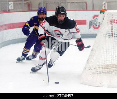 Columbus, Ohio, USA. 10th Dec, 2023. Ohio State Buckeyes goaltender ...
