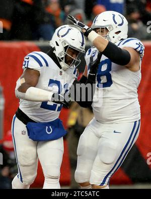 Indianapolis Colts running back Zack Moss (21) is tackled by Houston ...