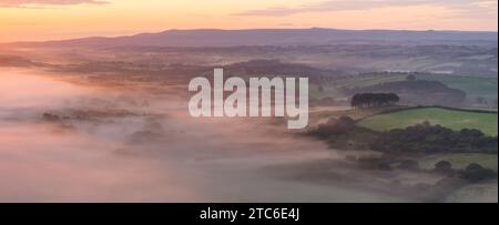 Landscape, near Lifton, Devon, England Stock Photo - Alamy