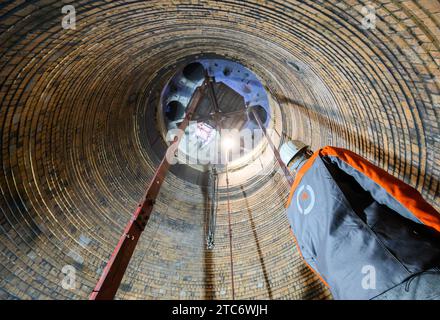 Salzgitter, Germany. 16th Nov, 2023. A crane stands during the relining ...