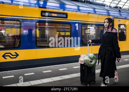 Intercity Direct train between Amsterdam and Rotterdam on track at ...