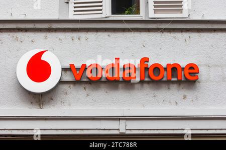 Signet der Vodafone Filiale in der Konstanzer Altstadt. (Konstanz ...
