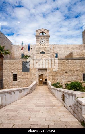 Puglia Trani castle of Federico II Stock Photo - Alamy
