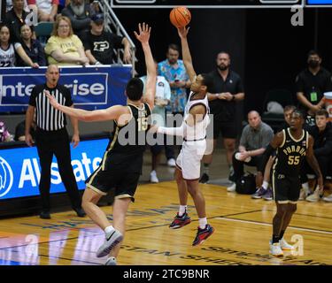 Gonzaga guard Nolan Hickman shoots during the second half of an NCAA ...