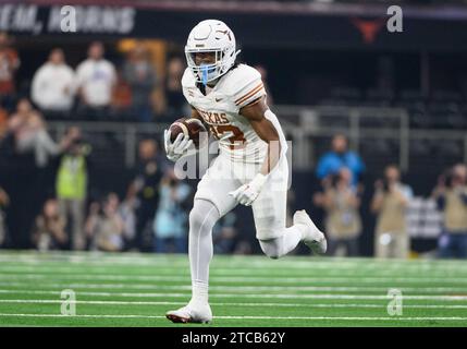 Dallas Cowboys running back Jaydon Blue runs with the ball during NFL ...