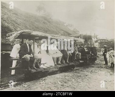When President Theodore Roosevelt visited Panama Canal in 1906 Stock ...