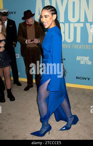Alexandra Shipp bei der Ptemiere des Kinofilms Anyone But You/Wo die ...
