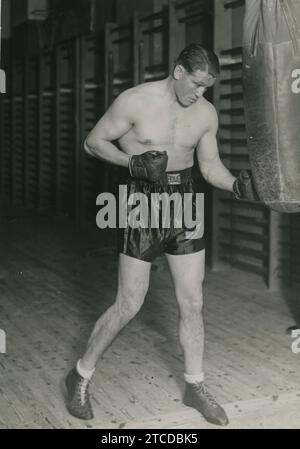 1935 (CA.) The Spanish boxer known in boxing circles with the nicknames ...