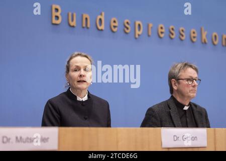 Praelat Dr. Karl Juesten, Kath. Vorsitzender der GKKE, Kommissariat der ...