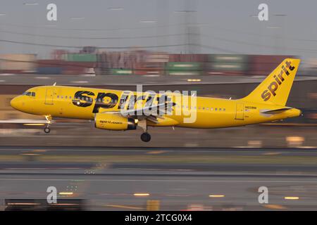 Der Airbus A320-232 A320 der Fluglinie Spirit Airlines NK / NKS mit der ...