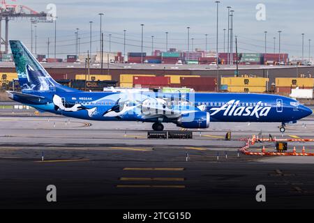 Alaska Airlines 'orca livery' Boeing 737 Max 9 with registration N932AK ...