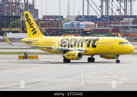 Spirit Airlines Airbus A320 with registration N923NK shown on final ...