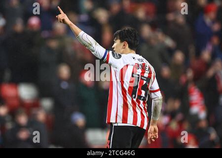 Luke O'Nien of Sunderland celebrates the win during the Premier League ...