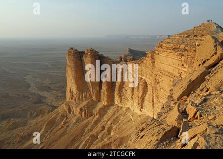 Tourists at the famous Edge of the World viewpoint in Saudi Arabia ...