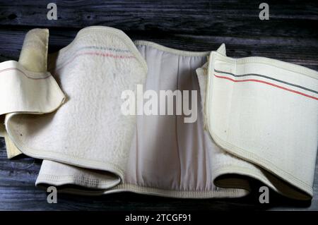 lumbosacral support to mid and lower back, vertebrae support relieves ...