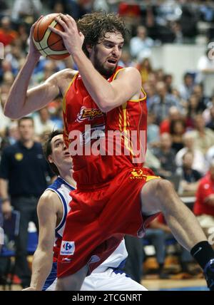 The basketball player Pau Gasol during the presentation of the first ...