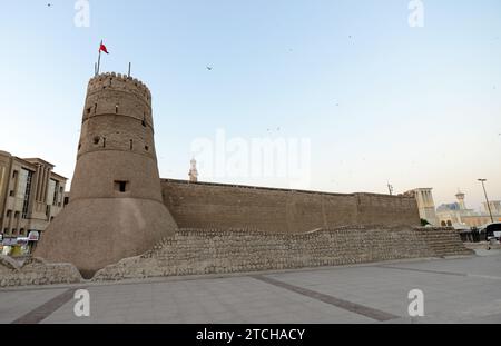 The Al Fahidi fort is a 18th century fort ( Housing exhibits by the ...