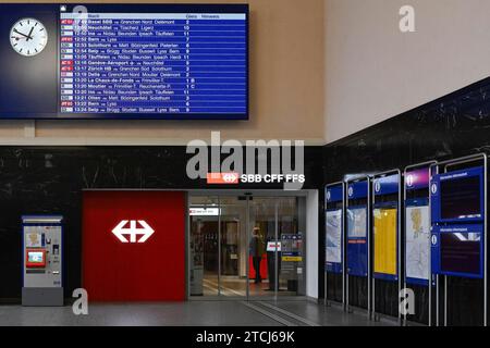 Station entrance SBB ticket counter Stock Photo - Alamy