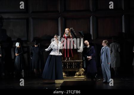 Karis Tucker als Smeton, Federica Lombardi als Anna Bolena und Padraic ...