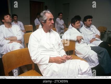 Åke Senning Swedish cardiac surgeon who implanted the first human ...