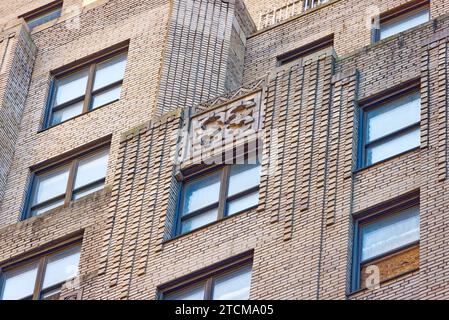 Façade detail: Hotel Carter under renovation in Times Square/Theater ...