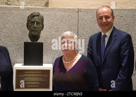 Lord Trimble's widow, Lady Daphne and their daughter Vicky and son ...