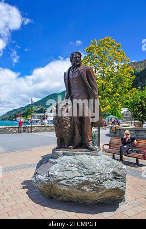 Statue of William Gilbert Rees, Queenstown Stock Photo - Alamy