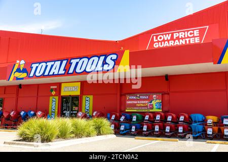 Total Tools store in Wagga Wagga Australia, Total tools sells building ...