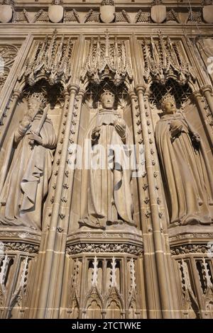 Statues in Canterbury cathedral, Kent, U.K Stock Photo - Alamy