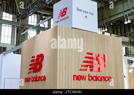 A picture of many New Balance logos Stock Photo - Alamy