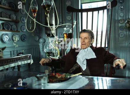 POOR THINGS (2023) WILLEM DAFOE YORGOS LANTHIMOS (DIR) SEARCHLIGHT ...