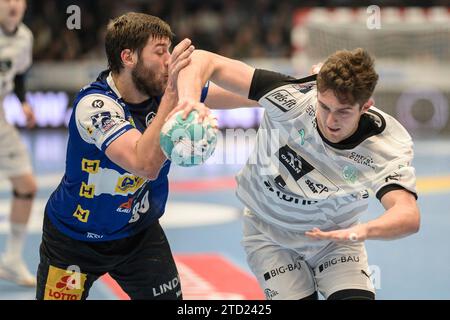 Malte Donker (RR, THSV Eisenach, #39), Magnus Landin (LA, THW Kiel, #7 ...