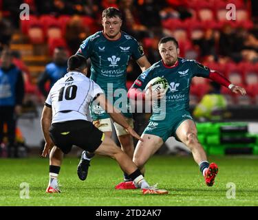 Steff Evans of Scarlets makes a break during the European Rugby ...