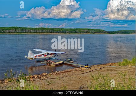 Seaplane on the Mackenzie River, Fort Simpson, Northwest Territories ...