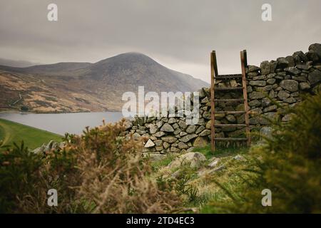 The slopes of Moolieve Mountain with the Silent Reservoir behind ...