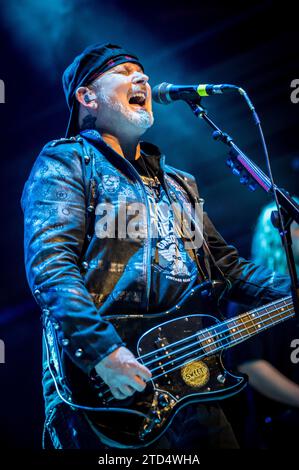 Lee Small on bass Stock Photo - Alamy