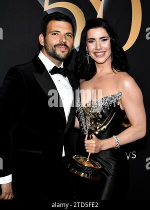 (L-R) Elan Ruspoli and Jacqueline MacInnes Wood poses with the award ...