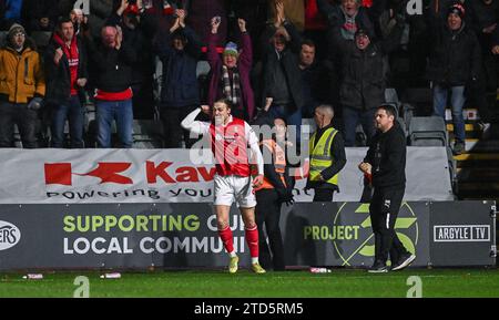 Tom Eaves #9 of Rotherham United scores to make it 2-2 during the Sky ...